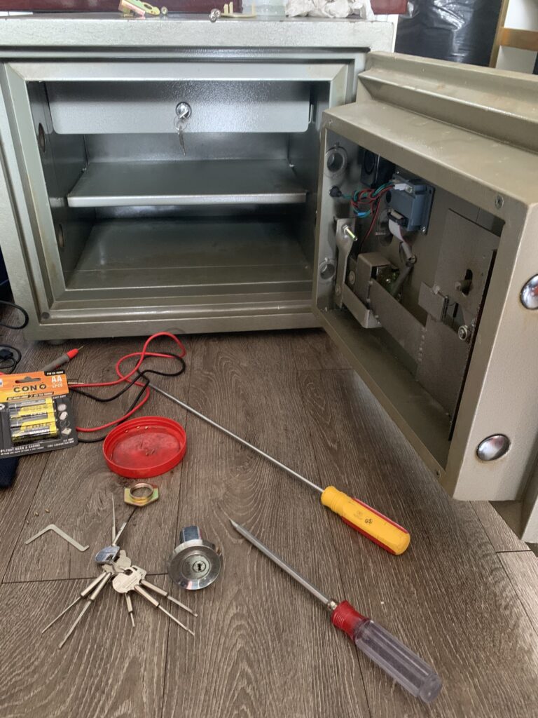 sửa khóa két sắt quận 7 - Sửa khóa Như Ý